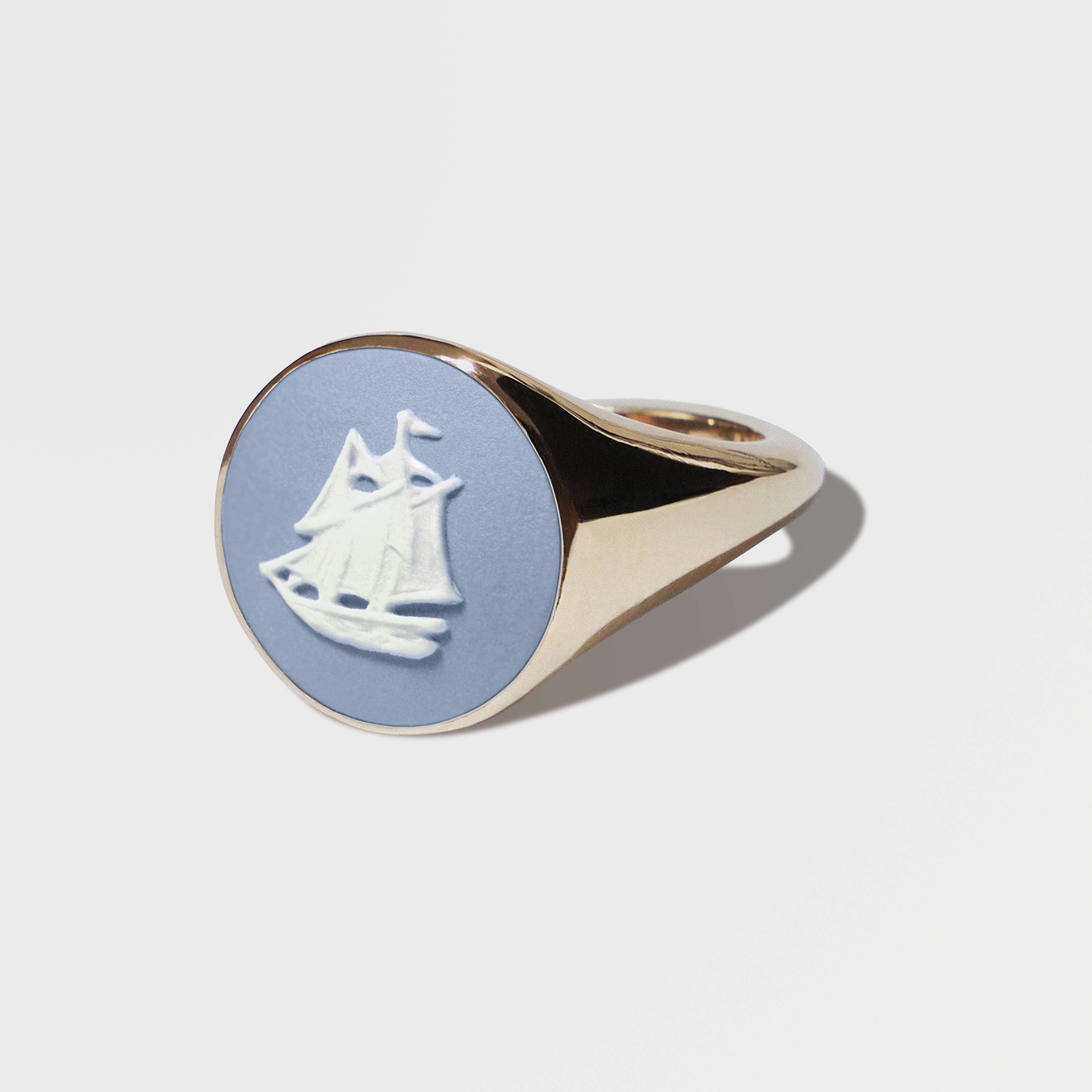 BLUE/WHITE SAILBOAT VINTAGE CERAMIC CAMEO GOLD ROUND SIGNET RING – Ferian